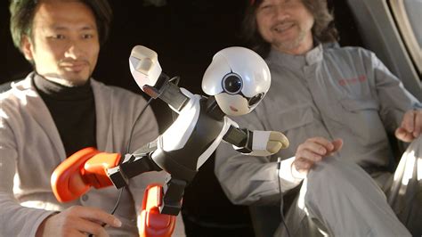 Японский робот Kirobo позвонил из космоса домой. Фото и Видео. - KIROBO