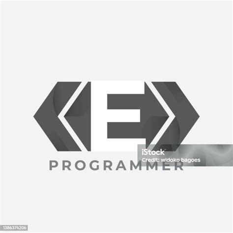 레터 E 디자인프로그래머 로고 흰색 배경에 고립 된 트렌디 한 플랫 스타일의 코드 아이콘 Html에 대한 스톡 벡터 아트 및