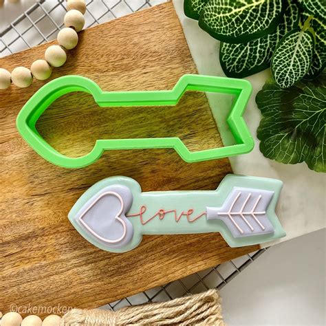 Skinny Heart Arrow Cookie Cutter Kaleidacuts