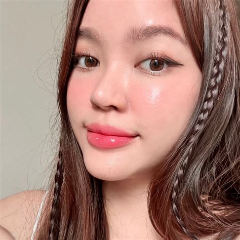 เมริรีวิว ลิซ่า On Twitter ปากอวบอิ่มเหมือนฉีดมาแต่เปล่าแก ชั้นแค่