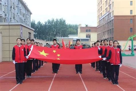潍坊明德学校 双语 大山谷图库