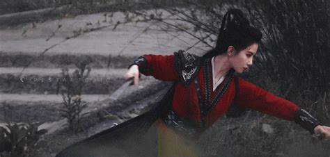 刘诗诗穿红装舞剑眼神凌厉 脸颊带血气质又a又飒 搜狐大视野 搜狐新闻