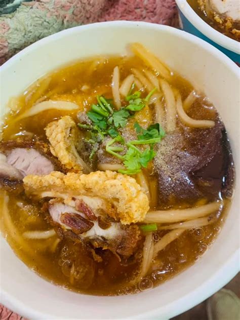 ก๋วยจั๊บ ตั๊กม้อ[ก๋วยจั๊บ ตั๊กม้อ] Ryoii