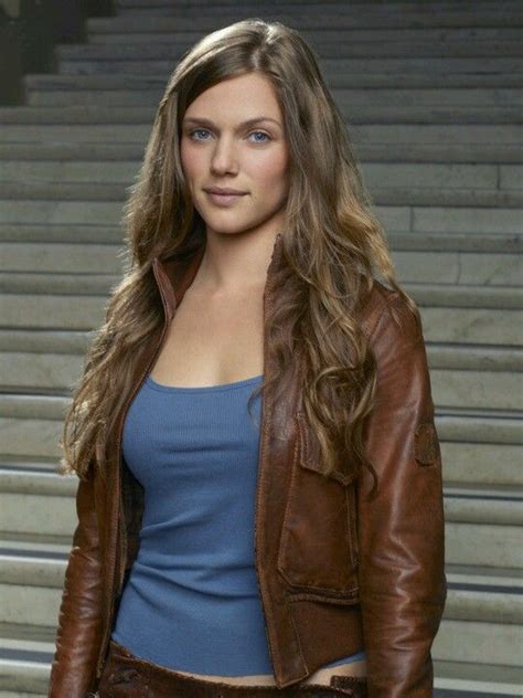 Tracy Spiridakos Sexy Pics Xnakedporn