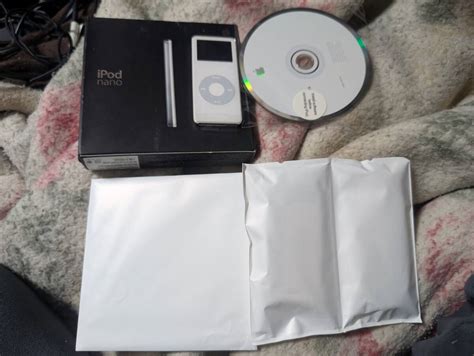 Yahoo オークション Apple Ipod Nano 第1世代 A1137 2gb ホワイト