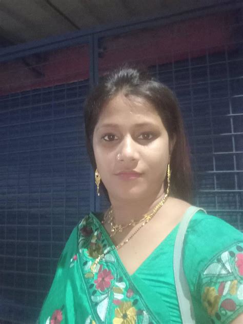 ভালোবাসলে পাশে আছি