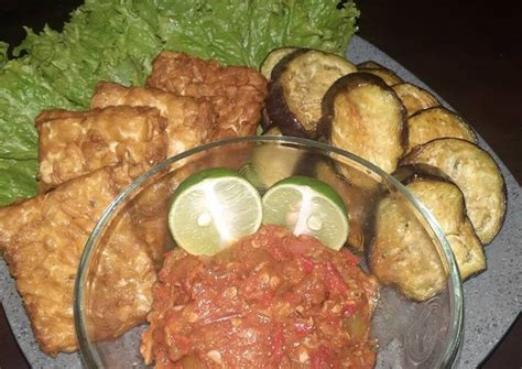 Resep Sambal Terasi Tomat Matang Oleh Ayum Cooking Cookpad