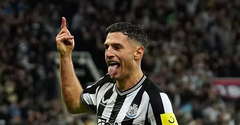 Fabian Schar Declared Fit To Play After Newcastle United Ace