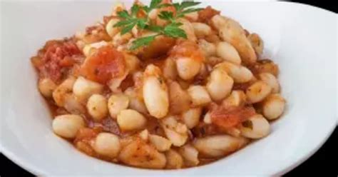 Délicieux haricots Blancs à la Sauce Tomate Recette par The Best Recipes