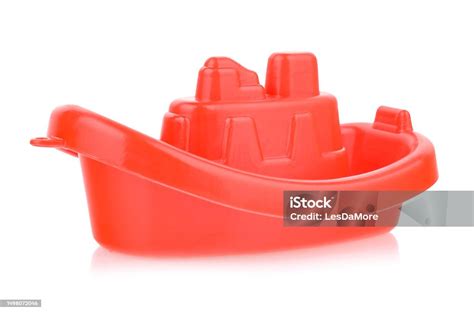 흰색 배경에 고립 된 파란색 플라스틱 돌고래 어린이 목욕 장난감 욕실에서 재미있는 아기 목욕 0명에 대한 스톡 사진 및 기타 이미지 Istock