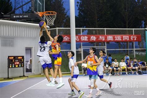 浙江德清活力四射 迎篮而上 人民图片网