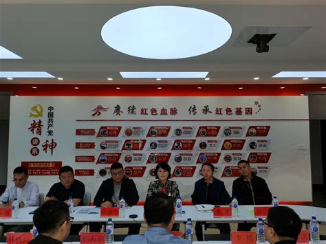 校企合作谱新篇 携手共进向未来中国人民财产保险股份有限公司长春市分公司到我校开展校企合作交流长春工业大学人文信息学院