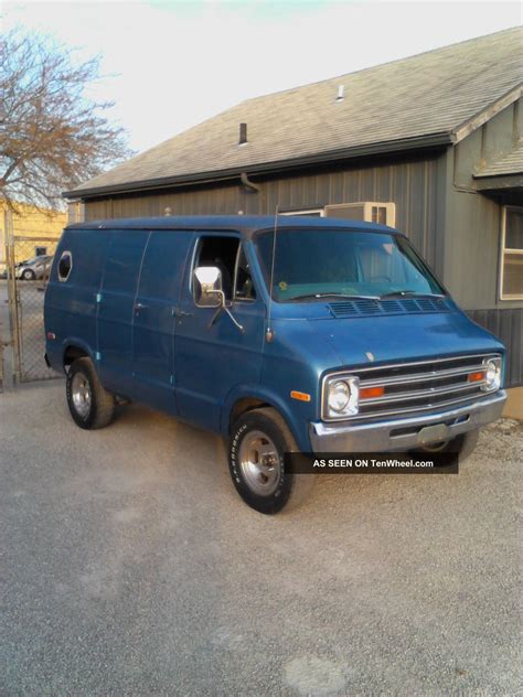 1977 Dodge Tradesman B100 Shorty Custom Van