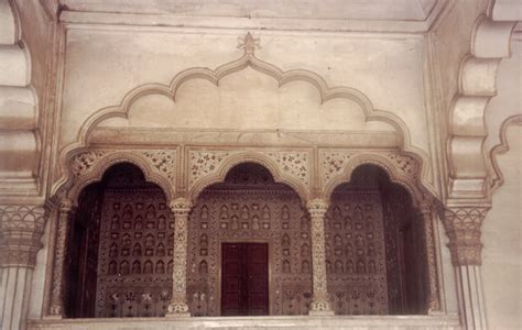 U N I V E R S A L L O V E Akbar Darbar