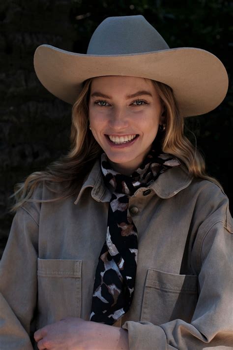 Aava Frisk Louisa Models