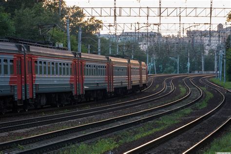 В Подмосковье загорелась электричка, следовавшая из Москвы в Тверь ...