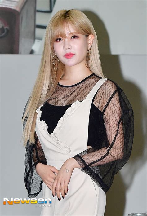 포토엔hd 티아라 큐리 ‘시스루 패션 어때요 손에 잡히는 뉴스 눈에 보이는 뉴스 뉴스엔