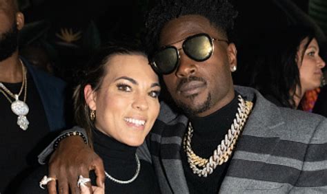 Smh Antonio Brown Posts Sexually Explicit Picture Of Chelsie Kyriss