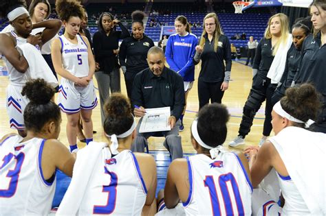 Womens Basketball Preview Umass Lowell Looking To Build Off Historic