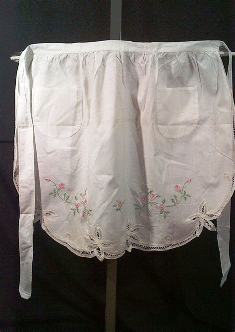 Apron Battenburg Lace Trim Half Length Embroidered Roses Cotton Lace