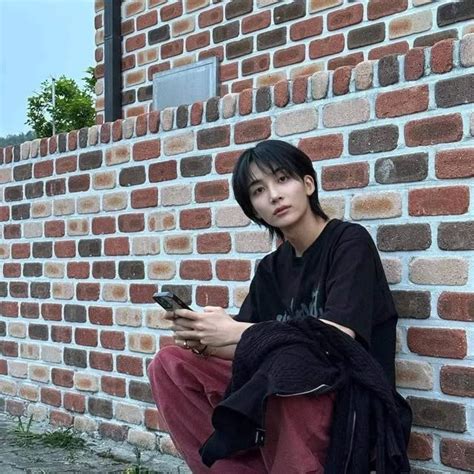 Lee Jun Li Junli0 • Threads Say More