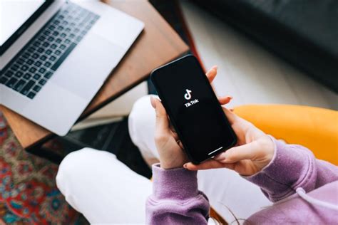 Quais São Os Melhores Horários Para Postar No Tiktok Guia 2023