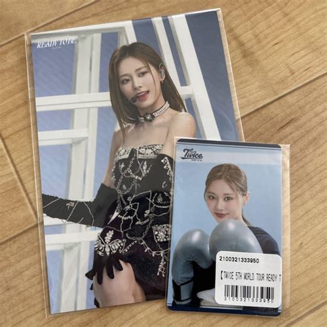 Twice ライブフォトトレカ ツウィ オンラインくじステッカー Rtb By メルカリ