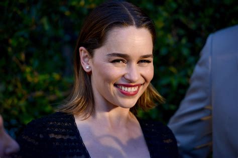 Após Fim De Game Of Thrones Emilia Clarke Deve Estrelar Romance Do