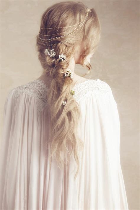 1001 Ideas For Stunning Medieval And Renaissance Hairstyles Medieval Hairstyles Renaissance