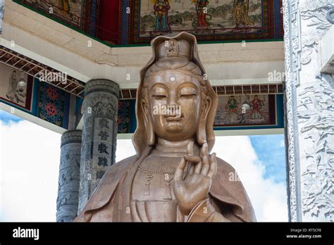 Kuan Yin Goddess Of Mercy At Kek Lok Si Chinese Buddhist Temple