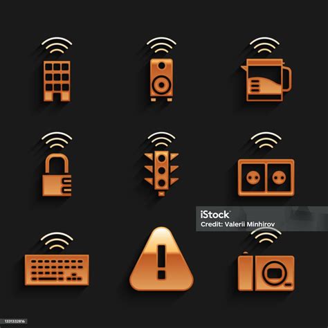 스마트 신호등 삼각형 사진 카메라 전기 콘센트 무선 키보드 안전한 조합 잠금 주전자 및 가정용 무선 아이콘으로 느낌표 설정 벡터 0명에 대한 스톡 벡터 아트 및 기타 이미지