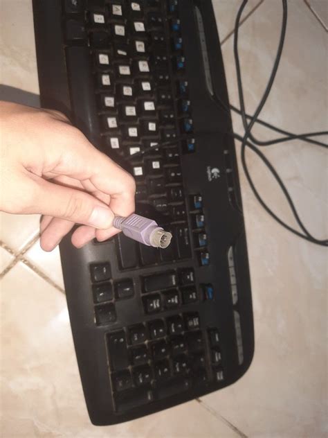 Keyboard Kantoran Logitech 100 Berfungsi Elektronik Bagian