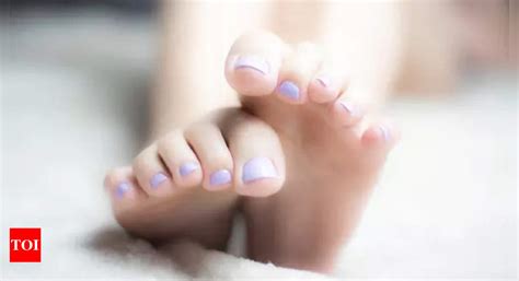 Indian Men Are Spending Big To Worship Pretty Feet India News Times