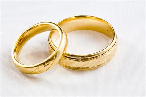 Cincin Tunangan Adalah Cincin Yang Sangat Spesial Bagi Pasangan Yang Istimewa Anda Dapat