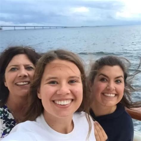 Isabelle Porter Signs For Skyhawks