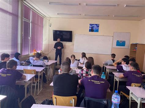 Прекрасни срещи на Гражданско Движение Будител та чак и попяхме с децата Важното е че