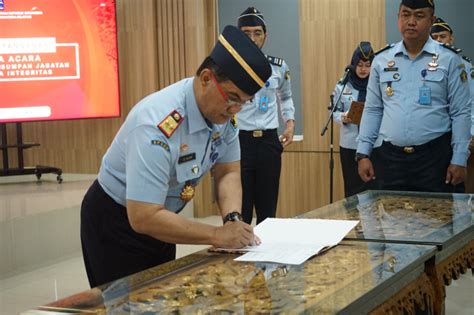 Sambut Pemilu 2024 Kemenkumham Sumsel Ikrarkan Netralitas Pegawai
