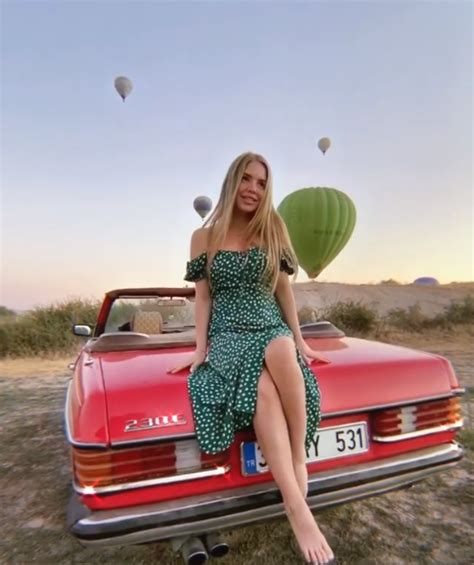 Alessandra Jane 2070277 Uludağ Sözlük Galeri