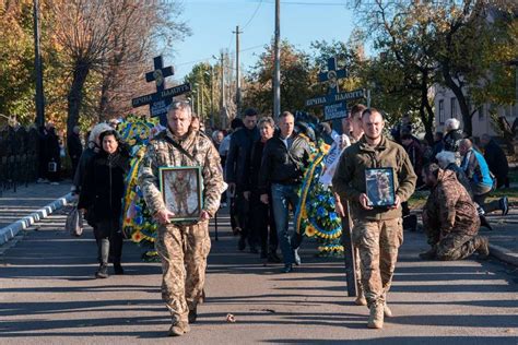 У Нікополі 7 листопада провели в останню путь двох Героїв фото