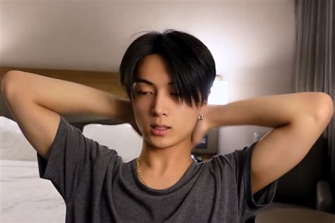 Crunchy Cereal On Twitter Rt 0420media God Damn Hes So Fine Enhypenjay