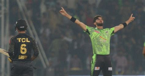 Watch Video Psl Shaheen Afridi First Broke The Bat Of Mohammad Haris