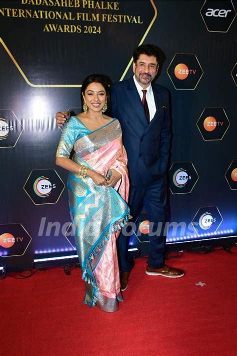 Rupali Ganguly With Husband Attend Dadasaheb Phalke International Film Awards 2024 Photo