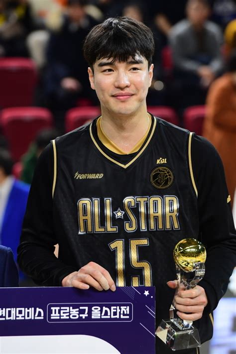 현장인터뷰 올스타전 Mvp 김종규 피카츄 분장 팬들 아이디어 네이트 스포츠