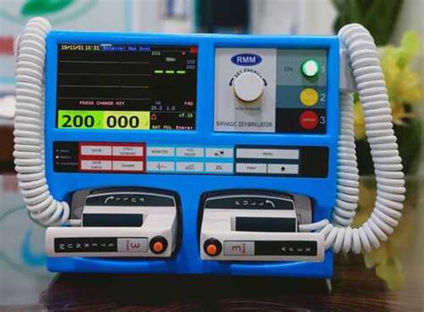 Kaarya Vital Portable Biphasic Defibrillator At 95000 00 Inr In Delhi Kaarya Medical Equipment