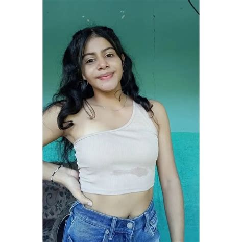 Carolay S Gisell Garcia • Threads Say More