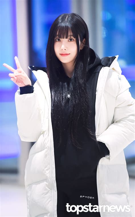 권은비 ‘연말도 영스와 함께 해요 권은비의 영스트리트 출근길 [hd포토] 최규석 기자 톱스타뉴스