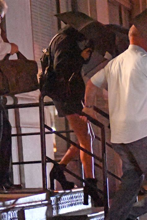 Taylor Swift In Black Mini Skirt Leaves Her Apartment In New York 0803