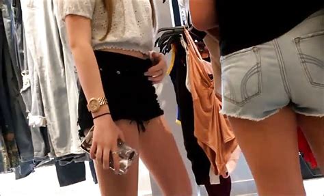 Group Of Girls In Shorts Videos Laidhub Com