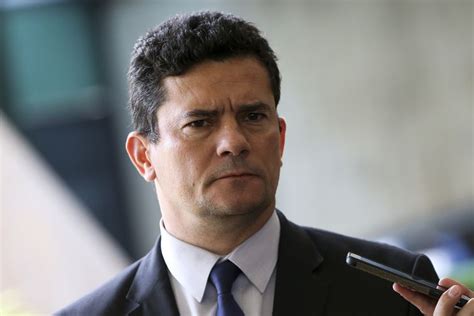 Moro recua revoga portaria 666 e suaviza regras para deportações