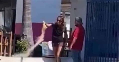 Video Mujer Tira Ayuda De Gobierno En Acapulco Y Desata Reacciones